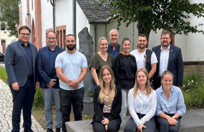 Erfolgreiche Abschlüsse und neue Auszubildende bei der Stadt Bitburg