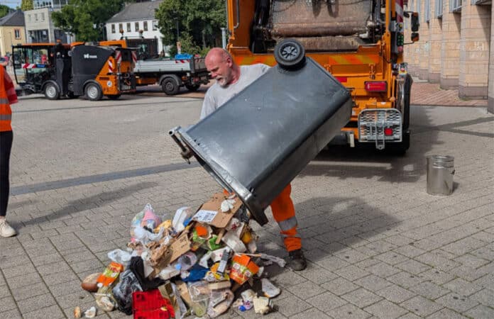 Trier: Schüler des HGT besuchen Trierer Stadtreinigung